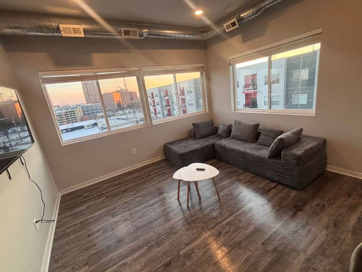 Greywood Retreat - Des Moines, IA