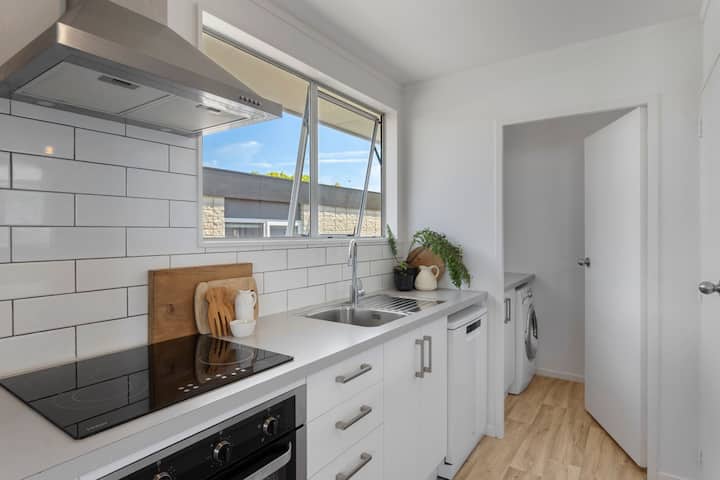 Home Close To The River And Close To Town - Whanganui