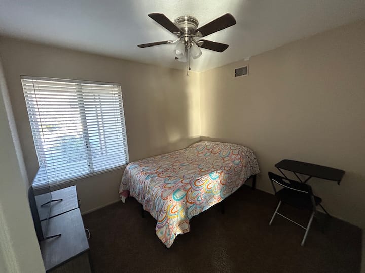 Valencia Rooms - Santa Clarita, CA