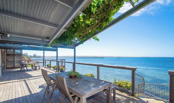 Doi's Oceanfront Apartments In Streaky Bay - Streaky Bay