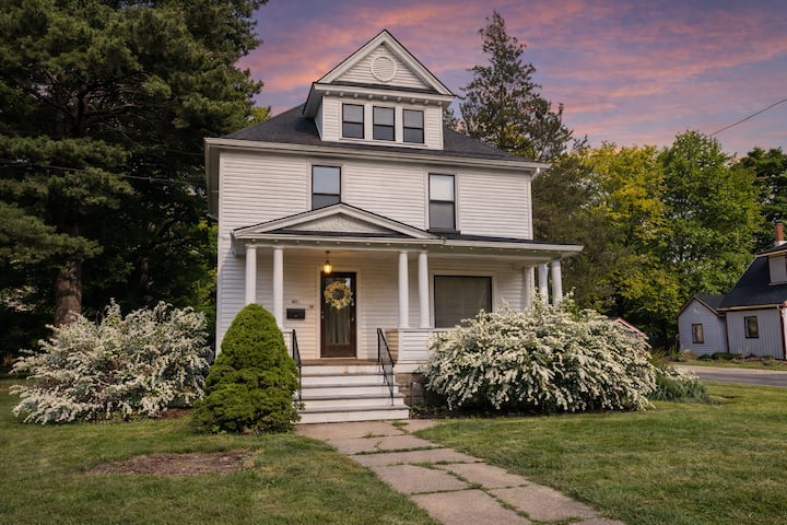 The Grand Rabbit - Portage, IN