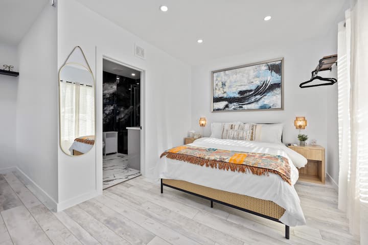 Cityscapes Studio Suite #D @ East Downtown - Houston