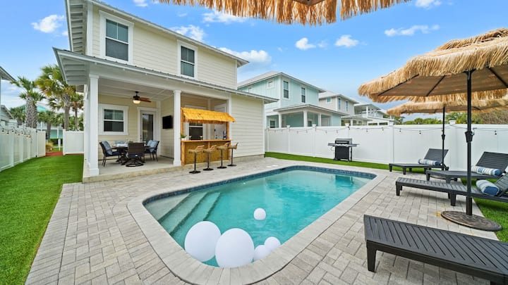 Spacious Pcb Retreat | Pool | Sleeps 14 - Panama City Beach, FL