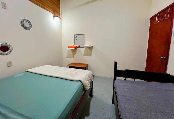 Airconditioned Room 5 W/dedicated Bath - Belize