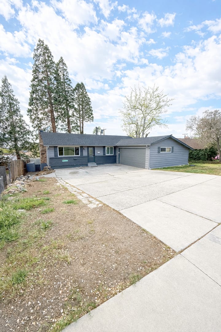 4 Bed 2 Bath Modern Charmer Near Unr Nw Reno - Reno
