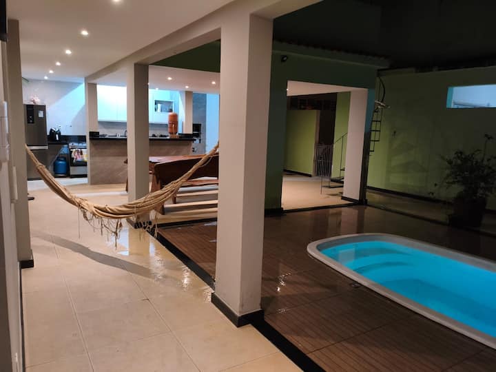 Casa Ampla Com Piscina E Churrasqueira - Vila Velha