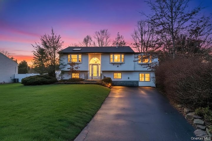 Cozy Huntington Home – Modern Comfort & Quiet Stay - Deer Park, NY