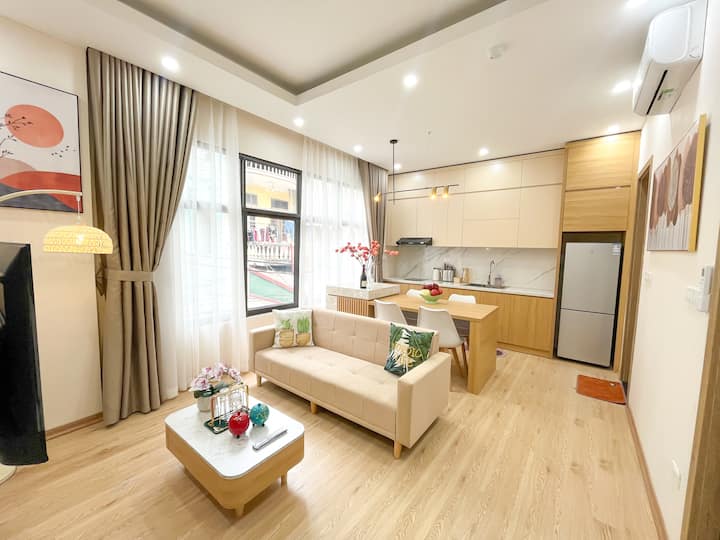 Elegant 1br, Full Amenities, Steps To West Lake - Hanoi
