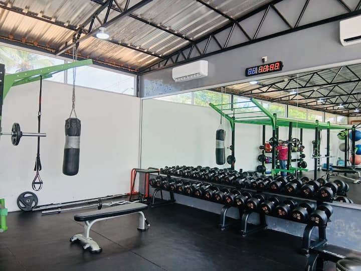 Sunny Poolside Living - Liberia