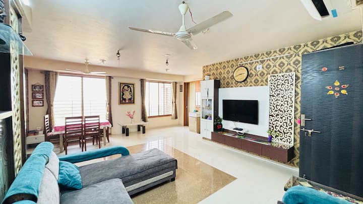 3bhk • Spacious & Fully Furnished /Ac/tv/fridge - Vadodara