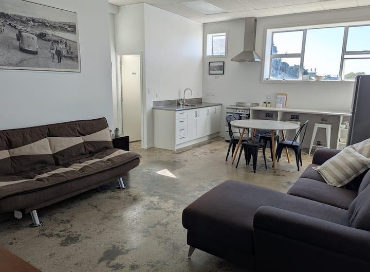 Titahi Bay Beach Central Apartment - Porirua