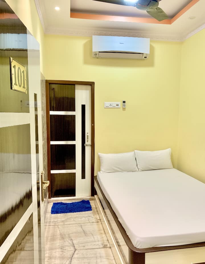 Chutney Living - 1 Room Kitchen Bathroom - Calcutta