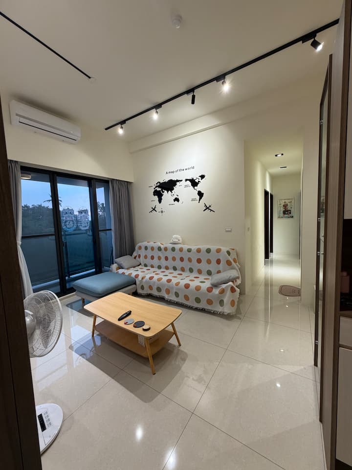 對面是海邊，是個寧靜住處與ㄧ家人可以放鬆身心靈像回到家一樣的好地方 - Xinyuan