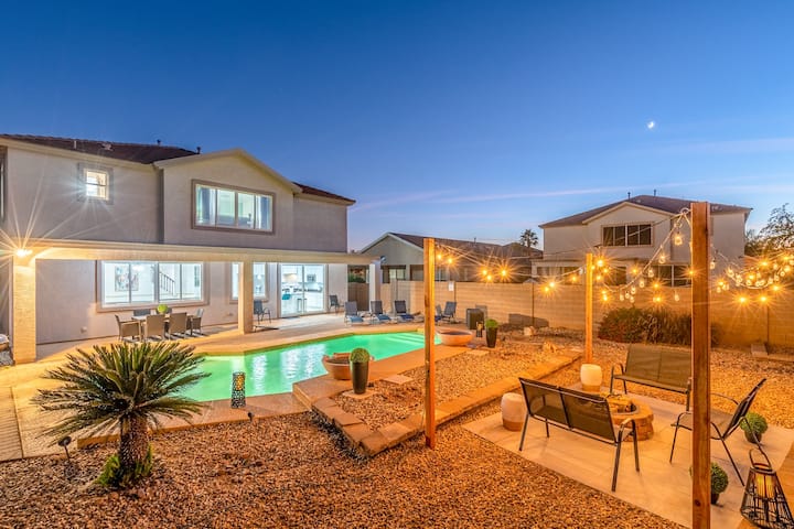 Spacious Surprise Oasis W/ Heated Pool & Game Room - Surprise, AZ