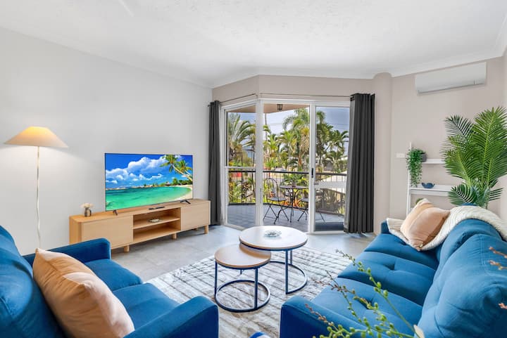 Tropica Vista—poolside Haven Near Cairns Esplanade - Cairns