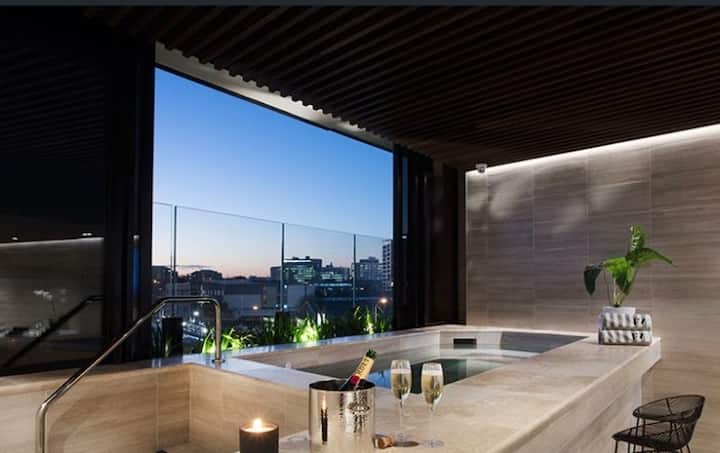 Elegant & Central 2b Apt Pool/gym/spa - Newstead