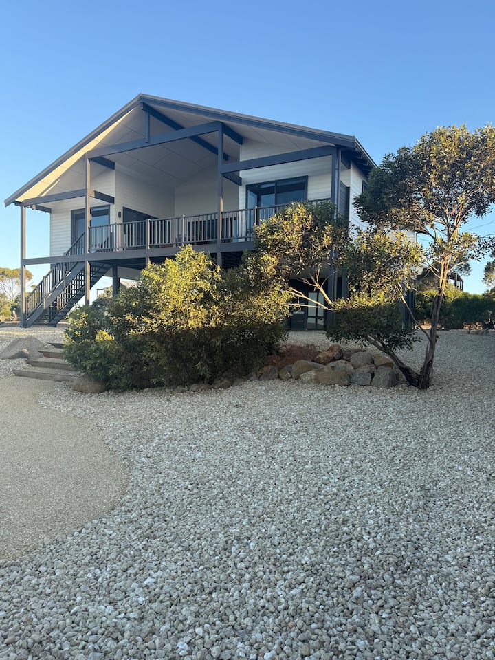 Osprey House - New Build - Overlooking The River. - Bremer Bay
