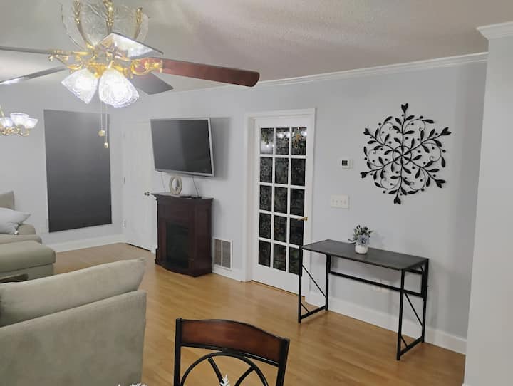 Guesthouse In The Country - Chattahoochee Bend State Park, Newnan