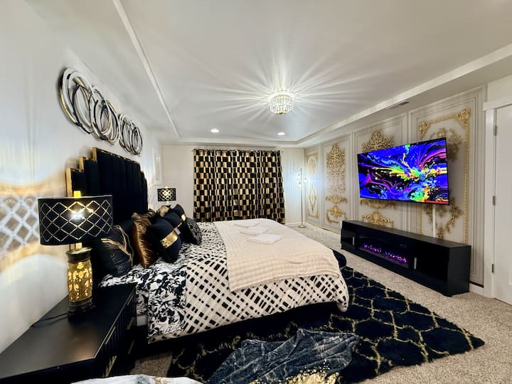 10. Fw8: Theme Villa: 98" Tv In Living, Patio W Tv - Fife, WA