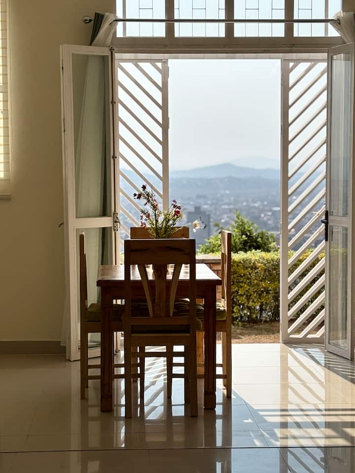 Golden Sunset Appart'hôtel - Vue Sur La Ville - Antananarivo