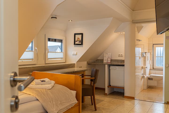 Cozy Room In A Central Location - Rüsselsheim am Main