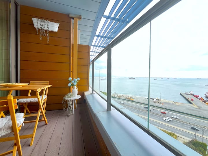Stylish 1br Seaview Flat In Ottomare, Bakırköy - Zeytinburnu