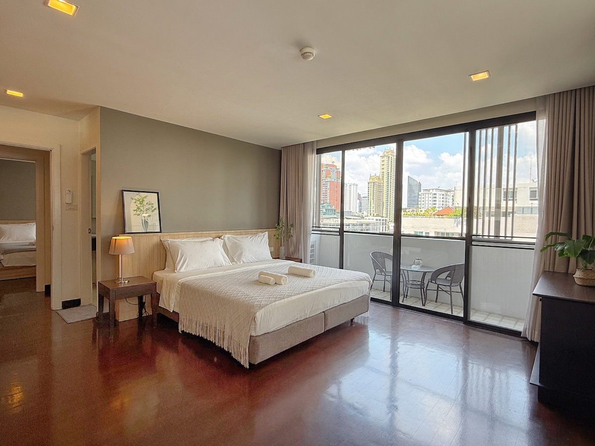 130m²Apt 2B(3 beds)/BTS Phrom Phong /EmSphere/Pool - Flats for Rent in ...