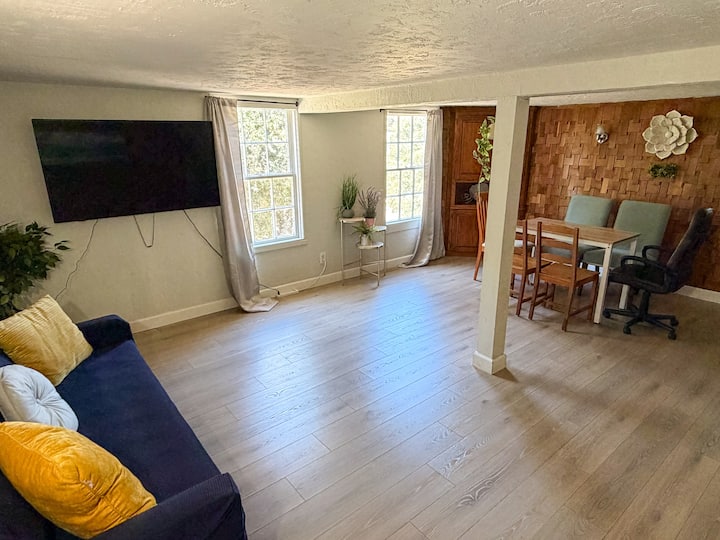 2-story Home | 3 Queen Beds | Near Csueb - Hayward, CA