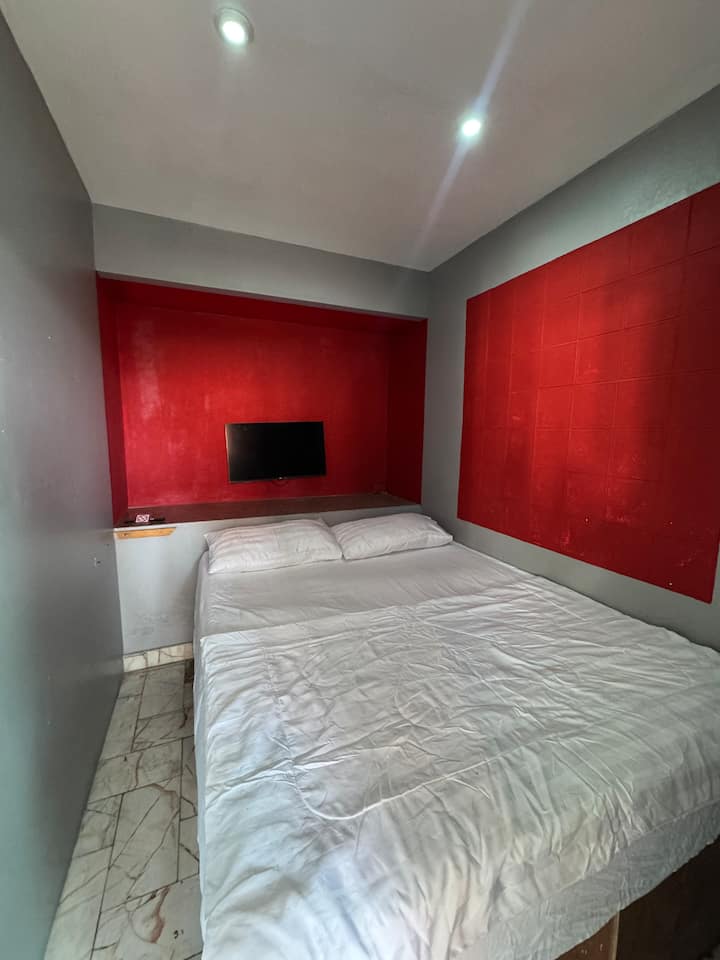 Private Room, Shared Bath, Jacuzzi Access - Patong Beach