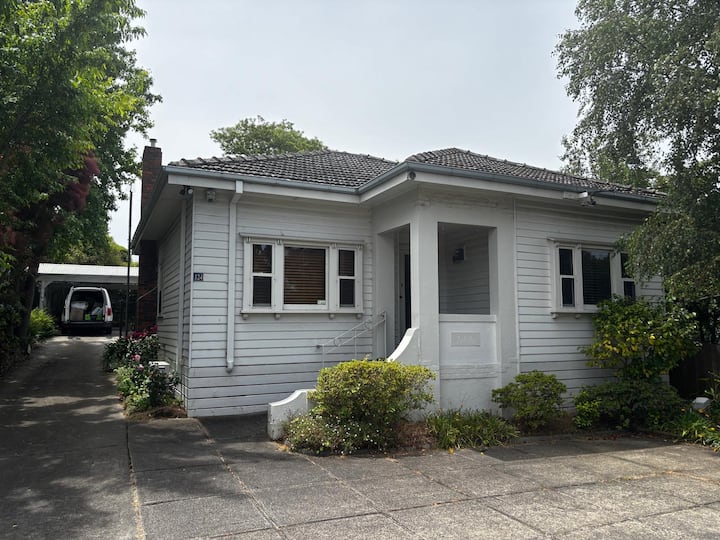 House On The Highway - Churchill