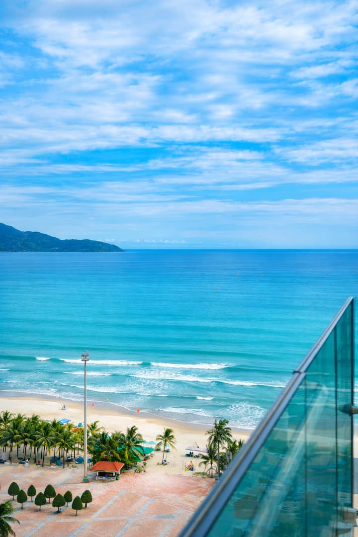 Luxury 2br Ocean View W/ Balcony @ A La Carte - Da Nang