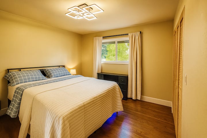 Spacious Comfort Retreat • Modern • Peaceful - Citrus Heights, CA