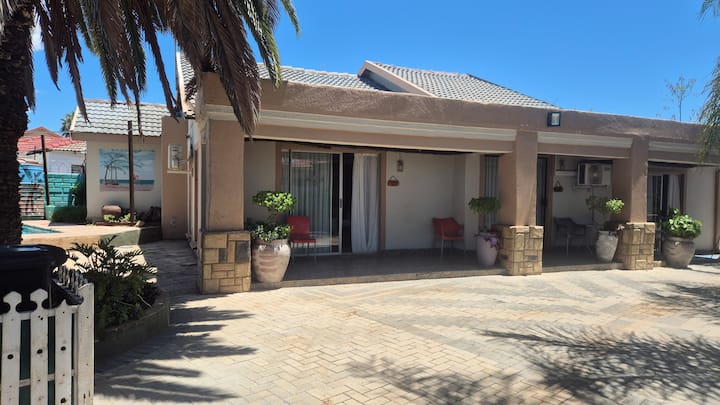 Vicky B Bed And Breakfast (Standard Room 5) - Sun City