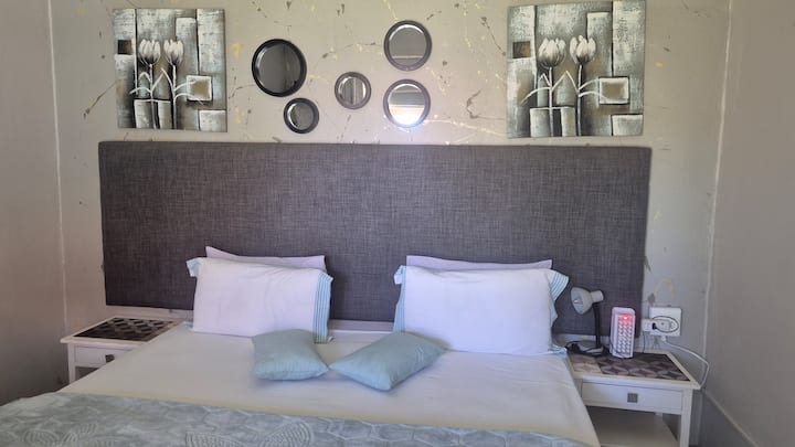 Vicky B Bed And Breakfast (Standard Room 5) - Mogwase