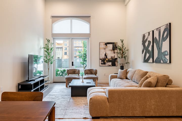 Modern 1b1b｜pool & Spa｜smart 4k Tvs In All Room - Claremont, CA