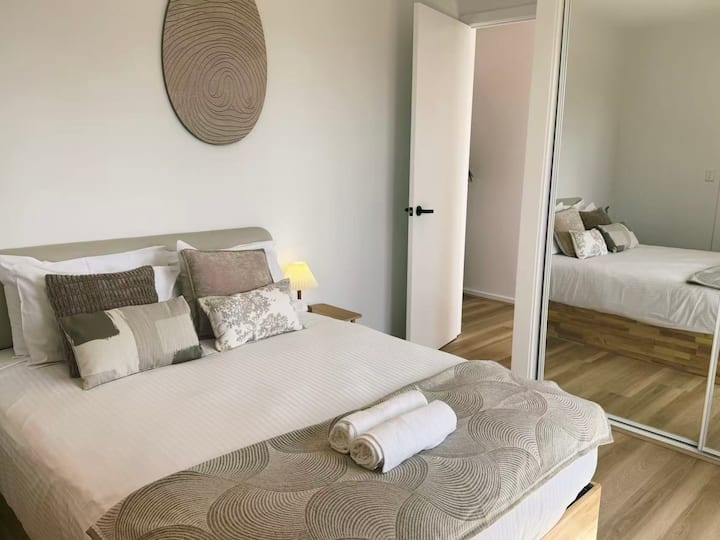 Brand New Built Modern 3b2b House @Smithfield - C - Salisbury