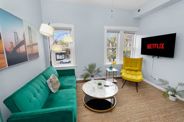 Modern Suite W/custom Furnishings & Fast Wifi - Bucktown - Chicago