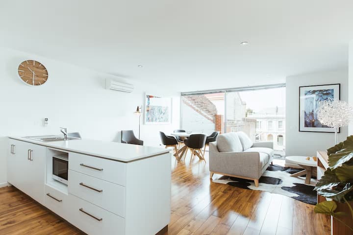 Elegant Warwick Street Apartment - Walk To Cbd - Hobart