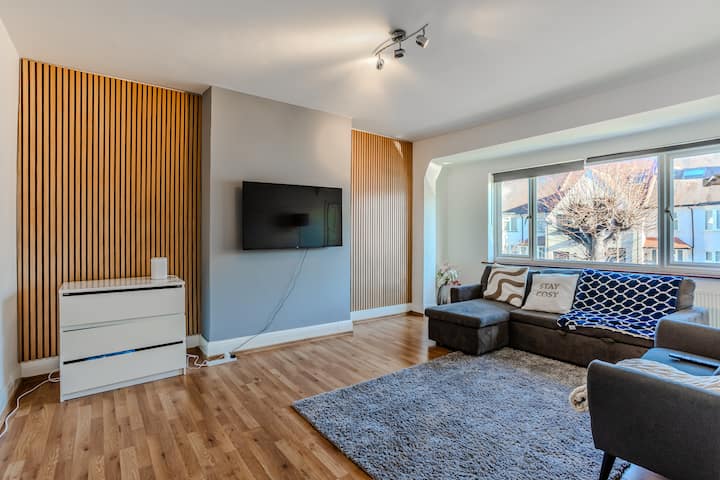 Stunning 5 Bedroom Apartment - Mill Hill Broadway - Mill Hill