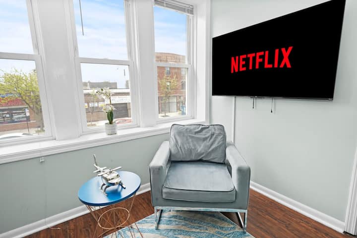 Stylish 2br Apartment In Irving Park - Chicago, IL
