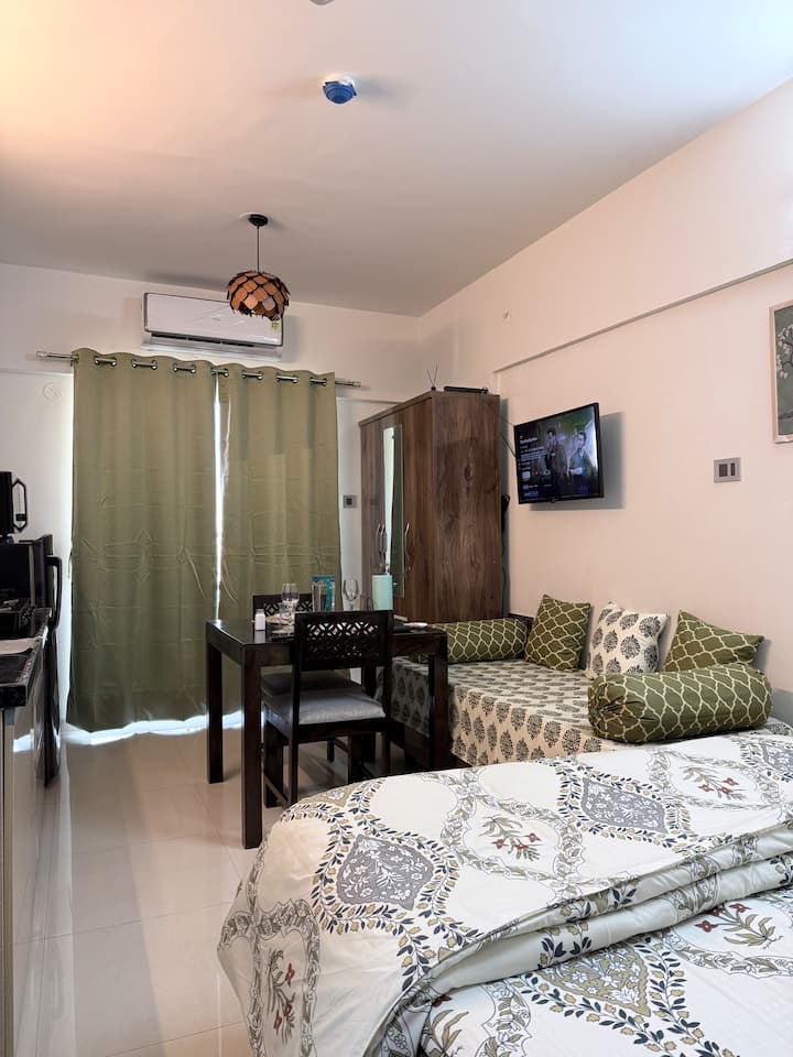The Elegant Escape Home, A Complete Pvt. Studio - Pune