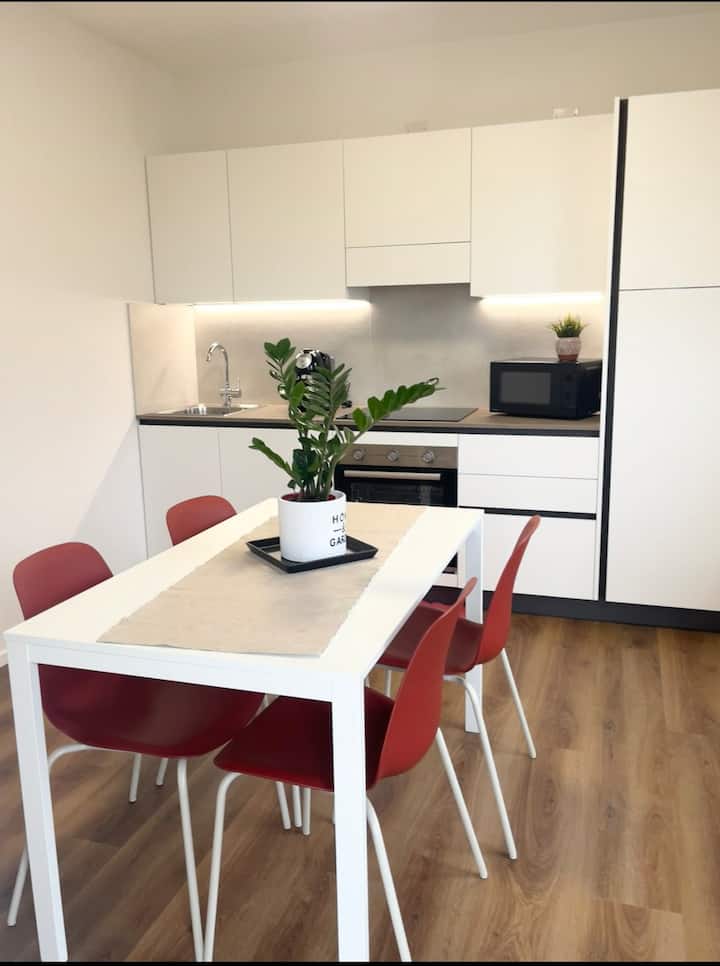 Panoramico E Luminoso, Comodo Ai Servizi - Cavalese