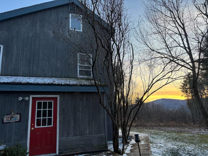 Ski Home W/ Okemo Views • All New Bedding - Ludlow, VT