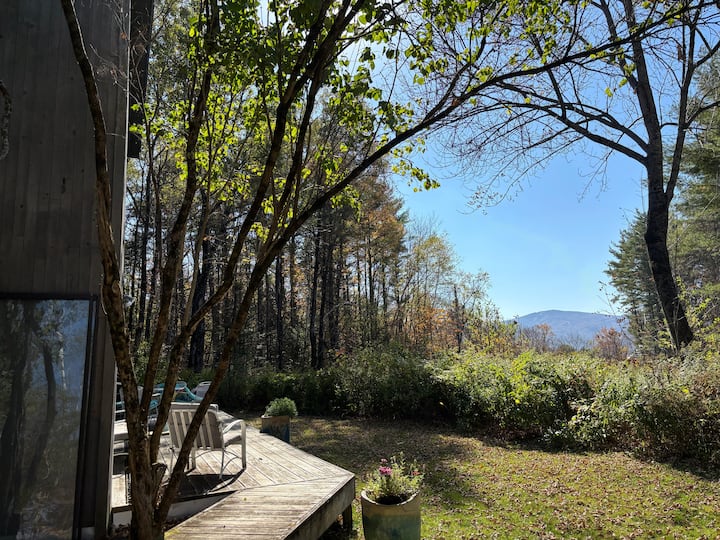 Ski Home W/ Okemo Views • All New Bedding - Ludlow, VT