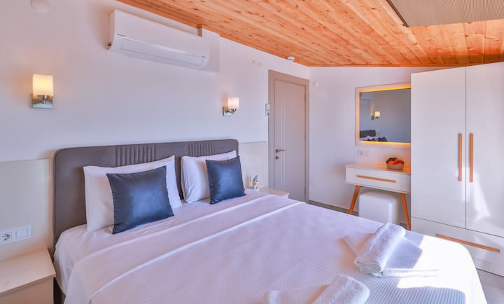 Deniz Manzaralı 1+1 Daire -Sea View - Kaş