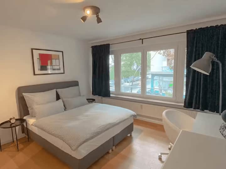 Cozy 2br Apartment Near Grüneburgweg Station - Frankfurt