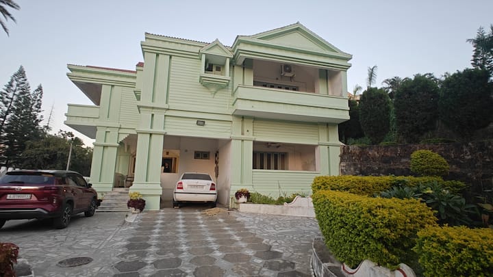 Rustic Mount Abu Villa: Bonfires, Trails & Nature - Mount Abu