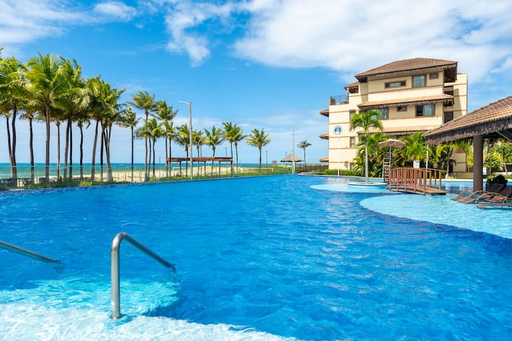 Conforto, Piscina E Pé Na Areia No Manhattan Beach - Brazil
