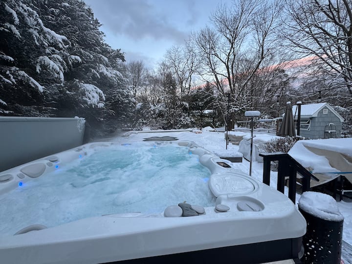 Westport Line 4 Bed/3 Bath, Hot Tub/pool. - Norwalk, CT