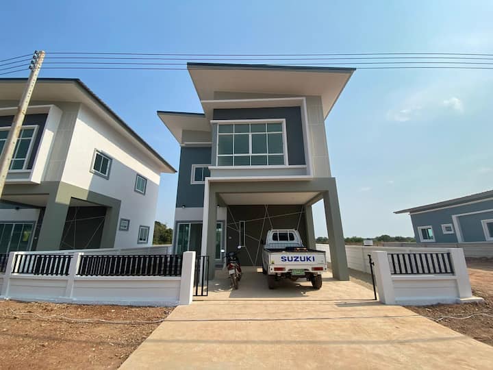 บ้านสุขภิรมย์ - Mueang Nakhon Phanom District